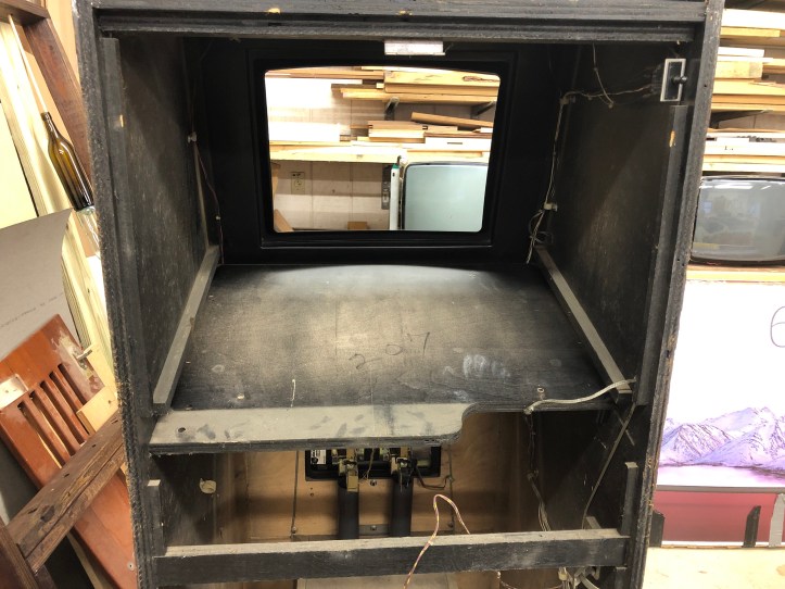 Joust Upright – Cabinet tear down and restore – Lakeside Arcade